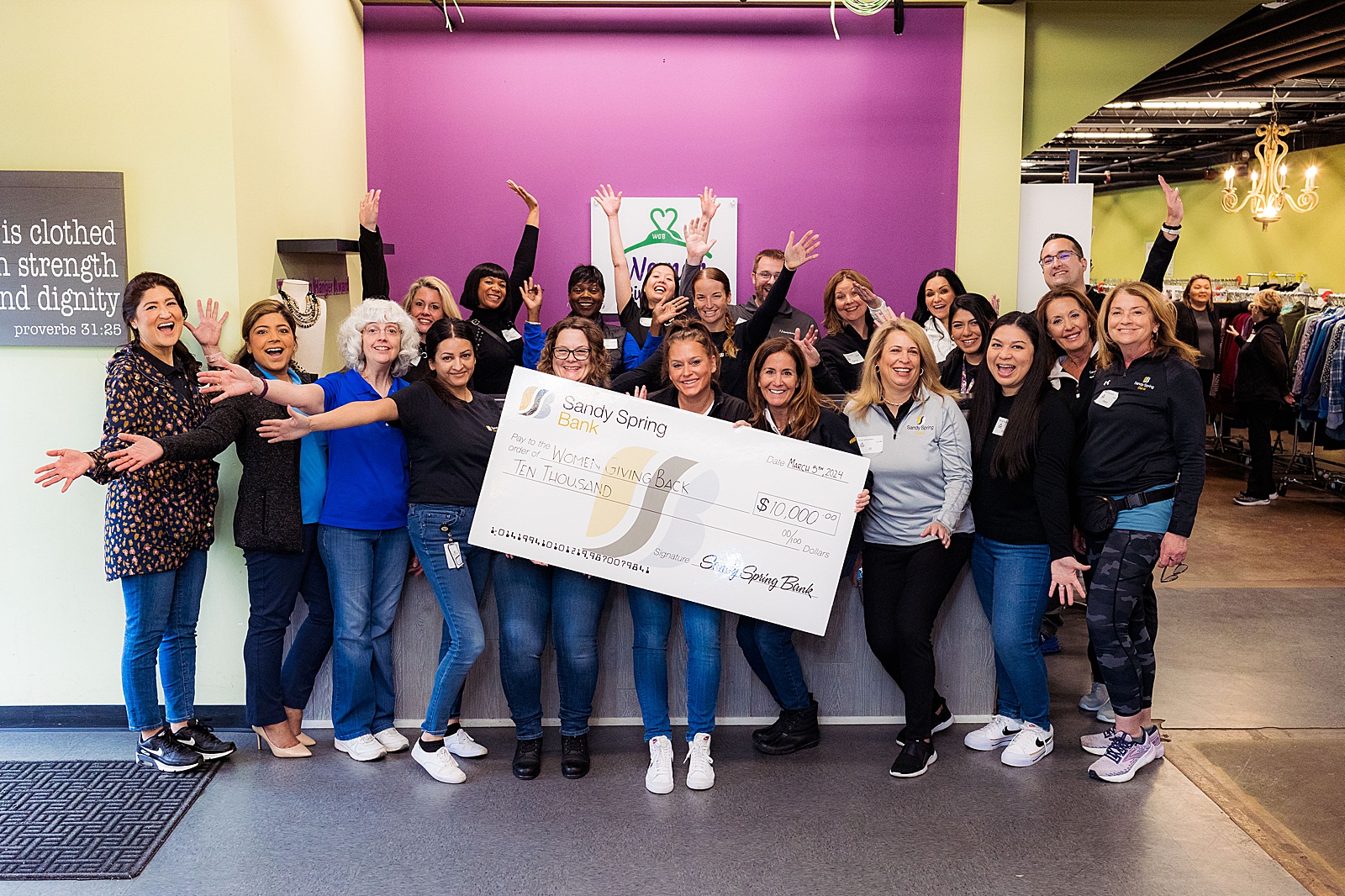 Corporate Volunteer Event Photography - Women Giving Back with Sandy ...