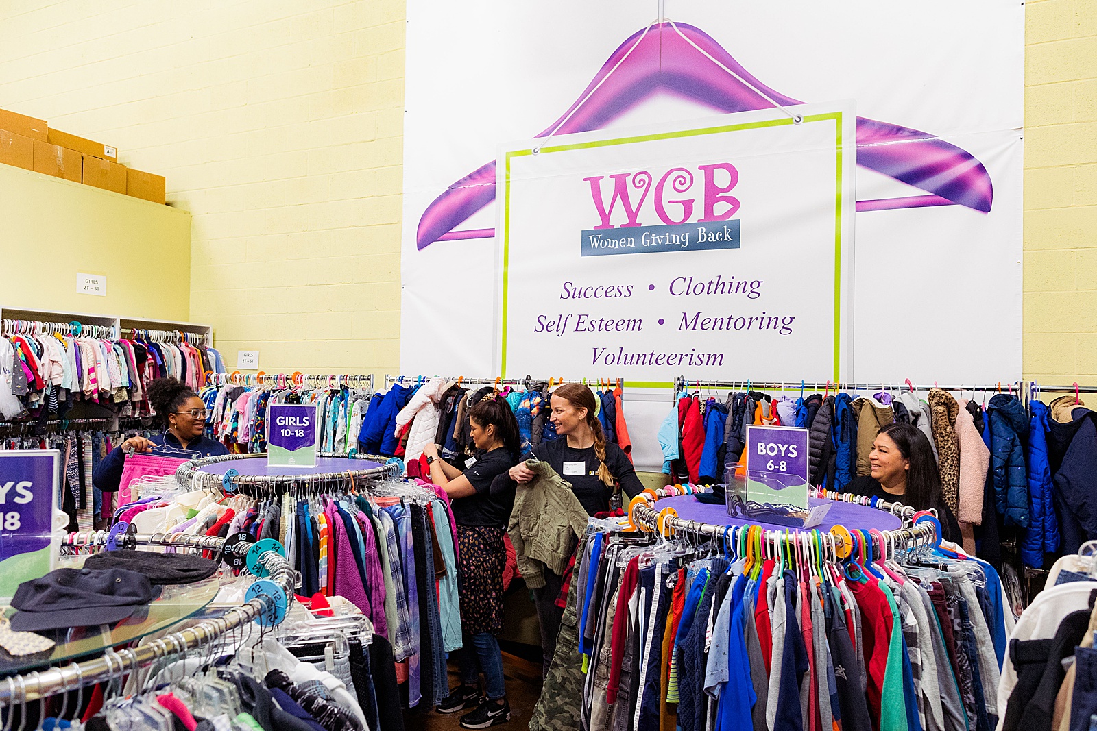 Corporate Volunteer Event Photography - Women Giving Back with Sandy ...